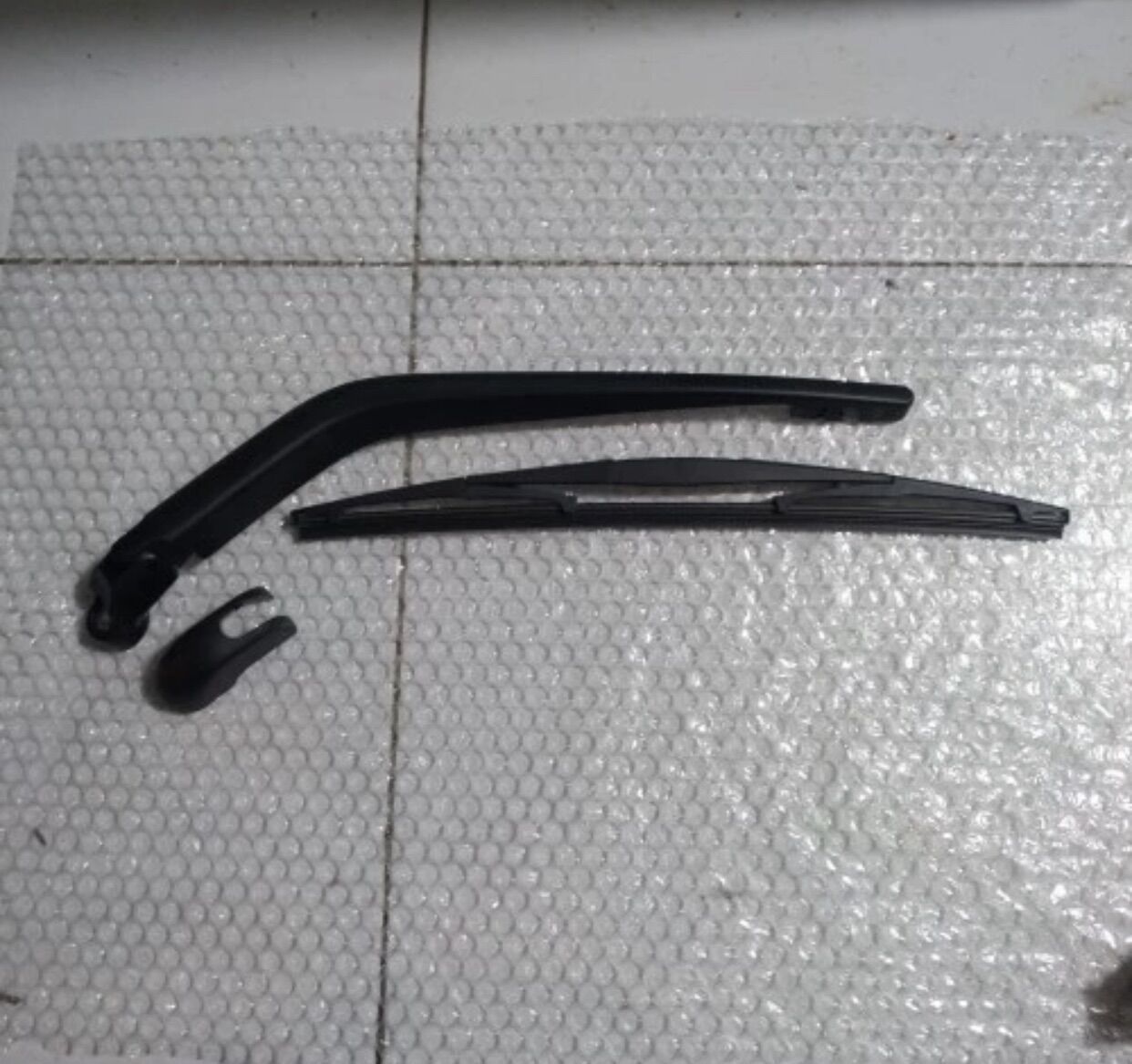 ARM WIPER TANGKAI WIPER BELAKANG NISSAN EVALIA SERENA ORIGINAL | Lazada ...