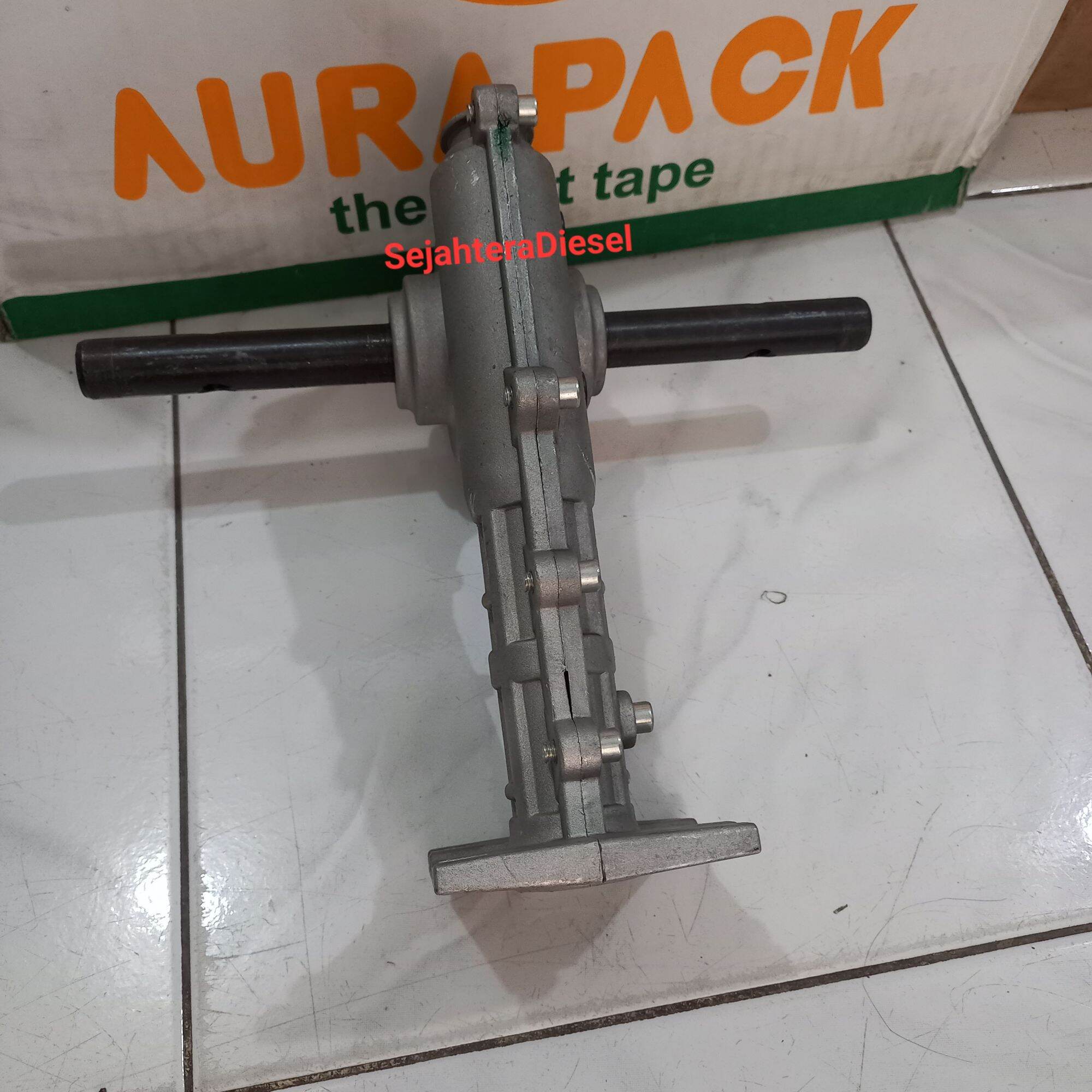 Gearbox Cultivator Mini Head Tiller Gearbox Bajak sawah Mesin Potong ...