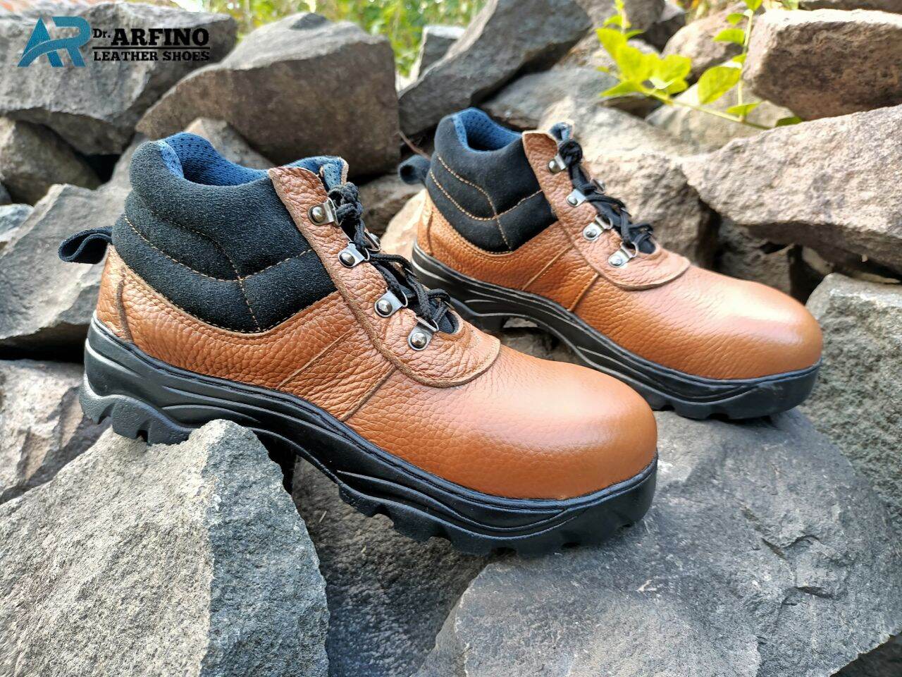 sepatu safety semi boot, kulit asli ujung besi, Dr,Arfino | Lazada ...