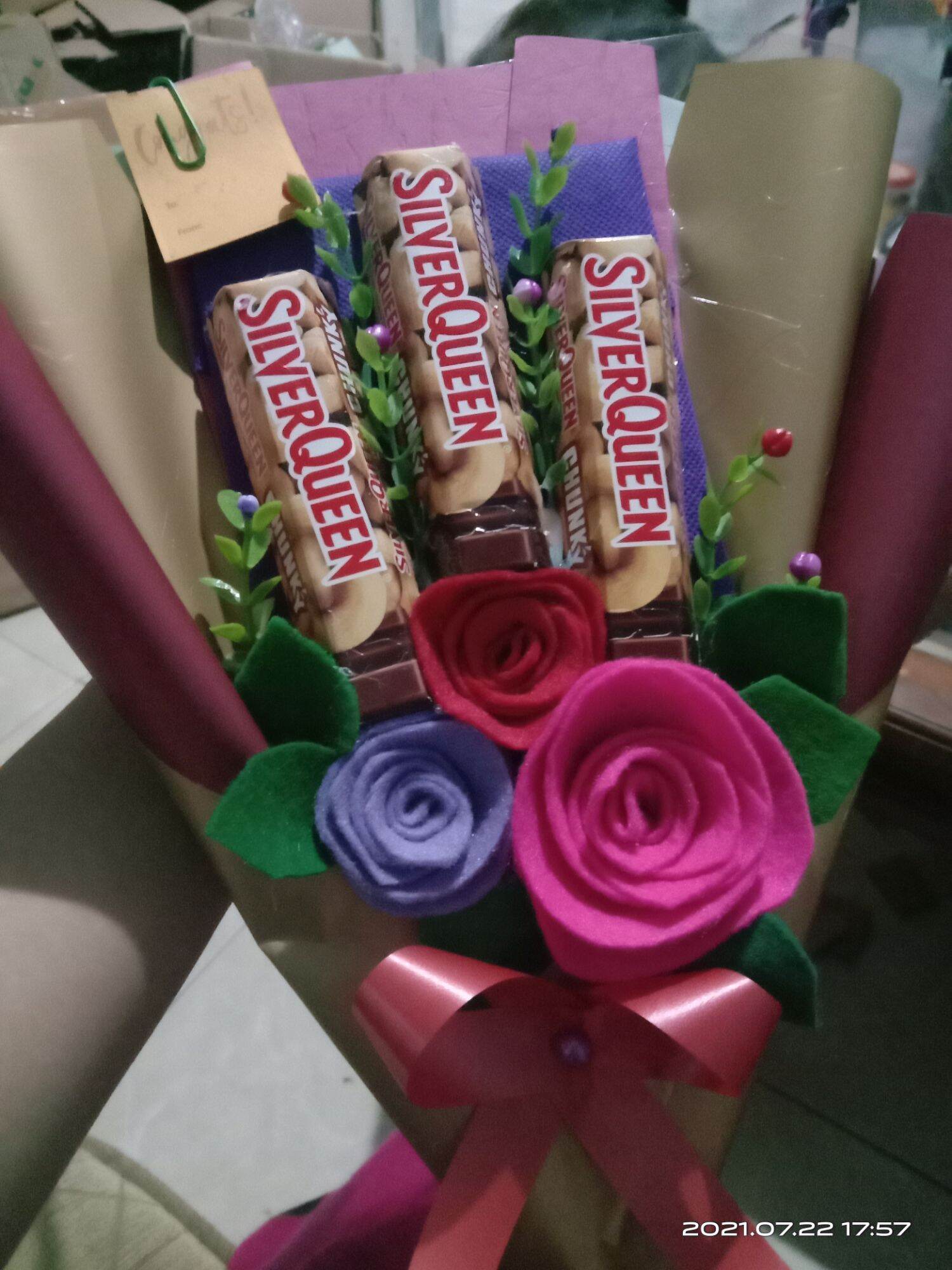 buket bunga isi coklat bagus untuk kado ulang tahun,valentine,dll ...