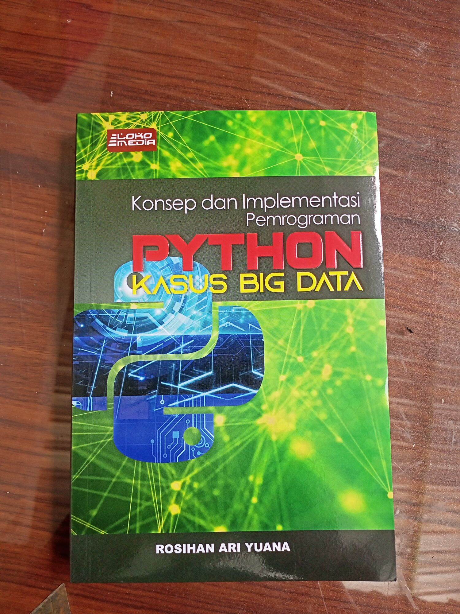 Konsep implementasi pemrograman Python kasus big data. | Lazada Indonesia