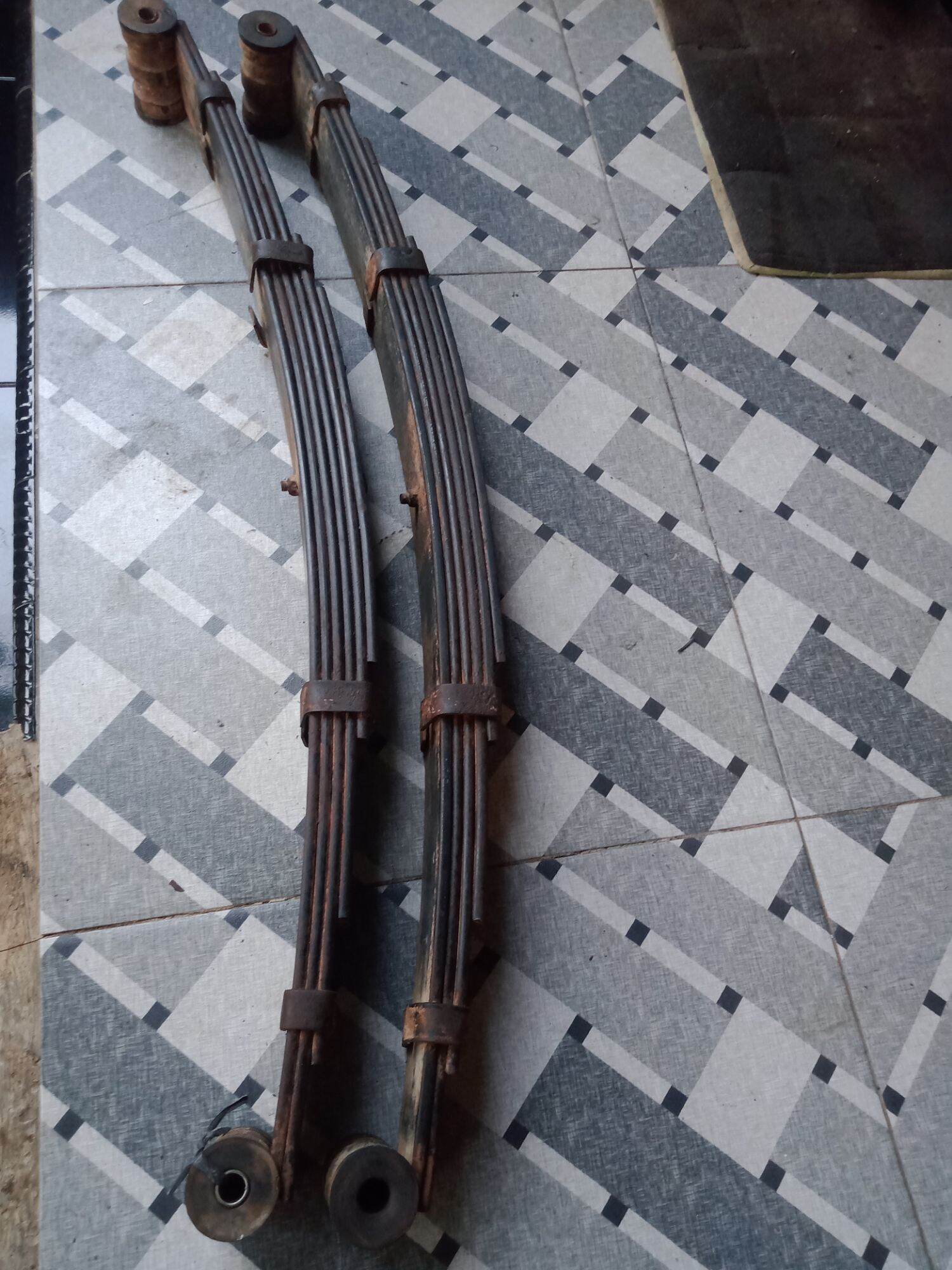 PER BELAKANG VIAR RODA TIGA 200cc / PER DAUN VIAR RODA TIGA 200CC ...