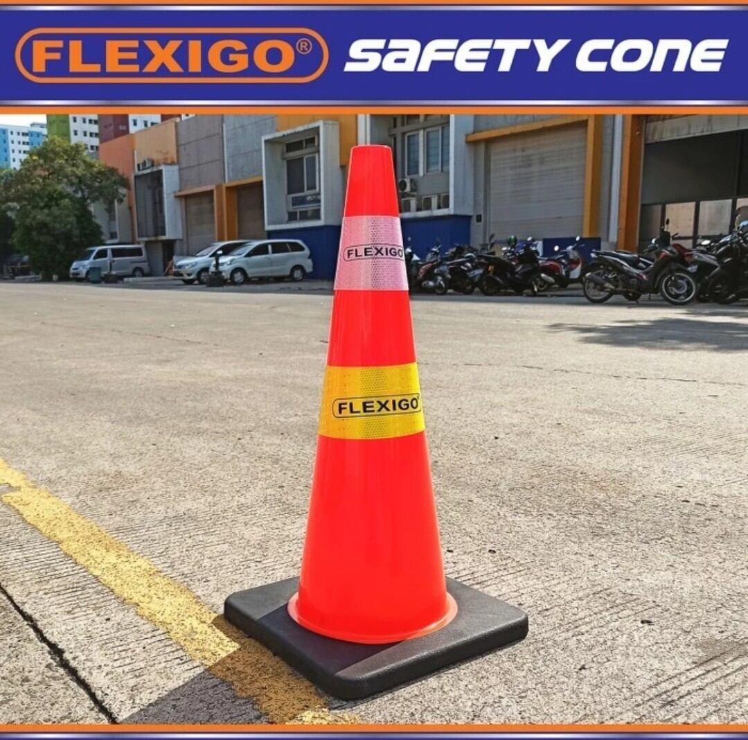 Safety Traffic Cone 70 cm Kerucut Lalu Lintas PVC Rubber Flexigo ...