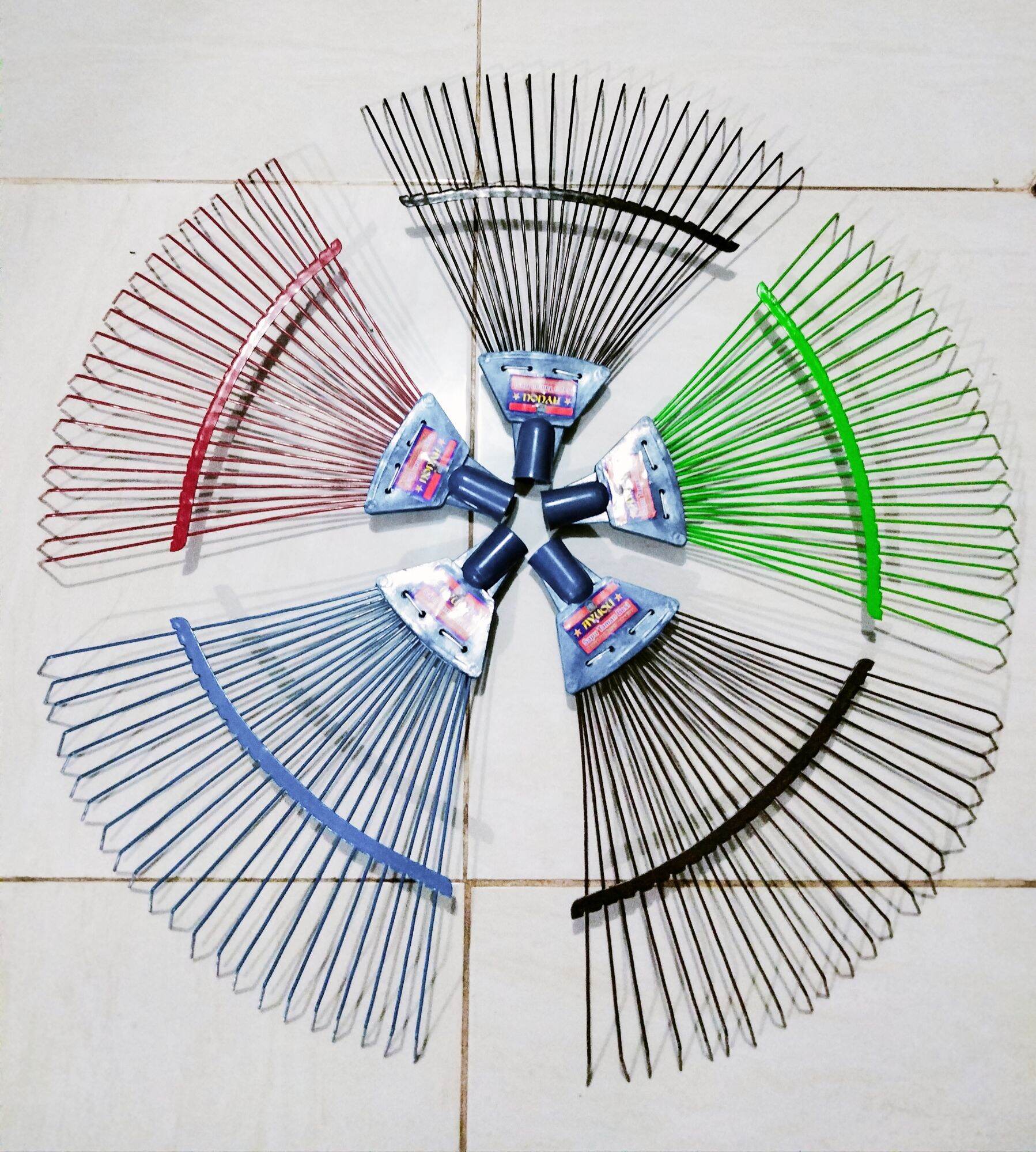 Sapu Taman/Garuk Besi Serbaguna | Lazada Indonesia
