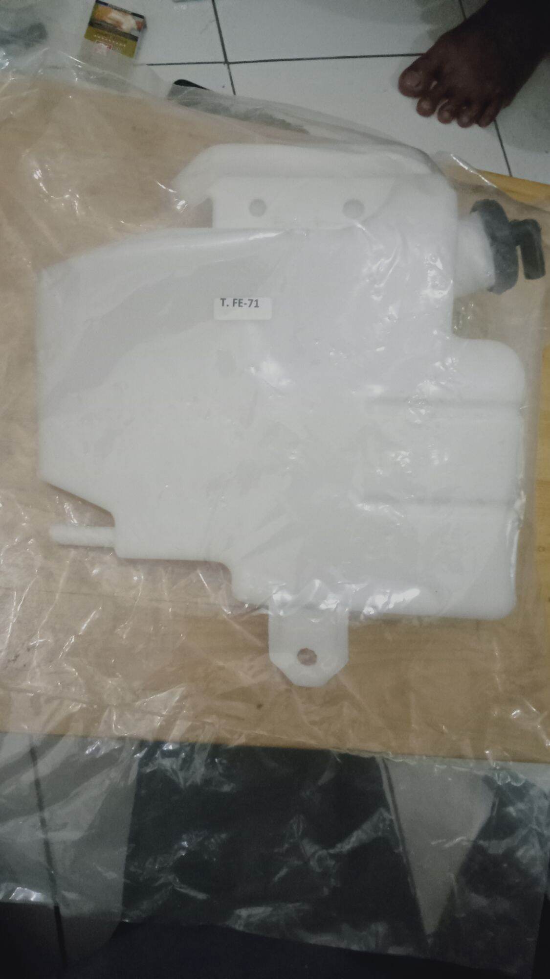 TABUNG AIR RADIATOR CANTER | Lazada Indonesia