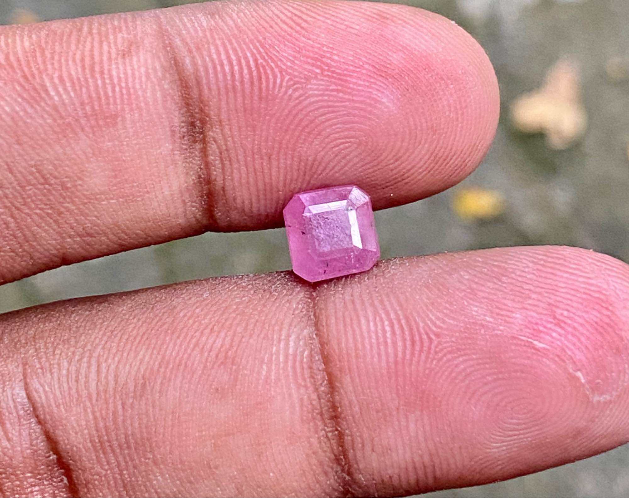 Batu Ruby Tanzania Natural Ruby Corondum Batu Ruby Kotak kecil dim ...