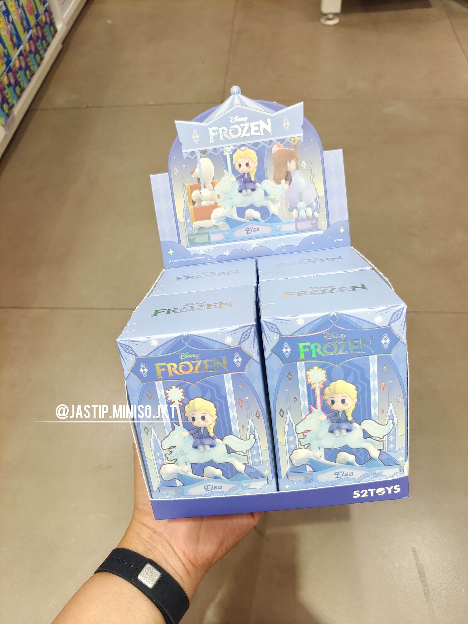 MINISO 🆕 Blind Box Figure FROZEN CAROUSEL Series (Elsa, Anna, Kristoff ...