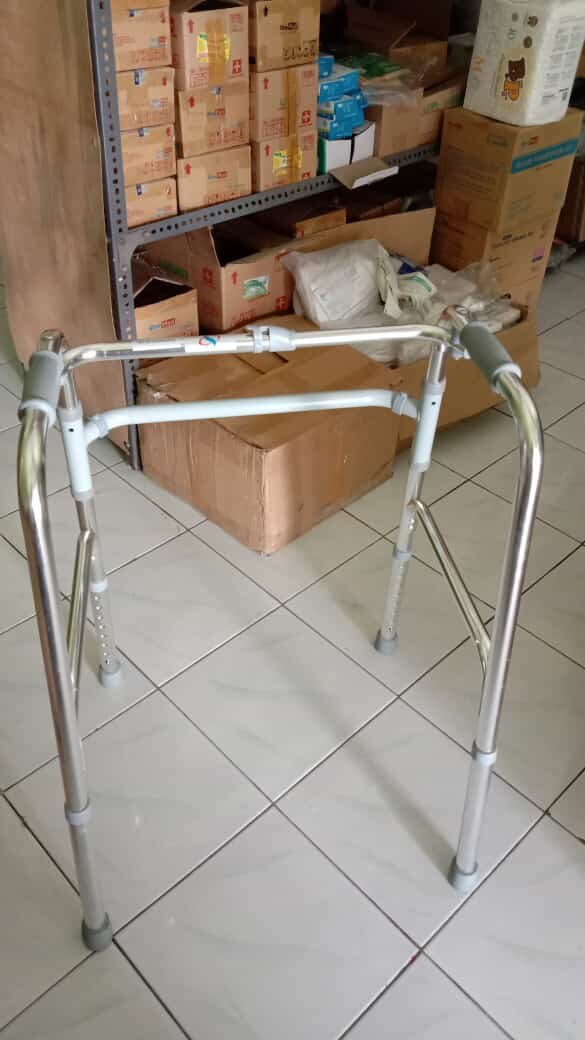 walker alat bantu jalan stainles/ walker model lipat/krek bantu jalan ...