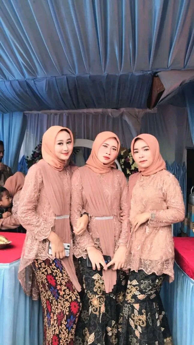 Kebaya WISUDA pagar ayu pager ayu custom ukuran | Lazada Indonesia