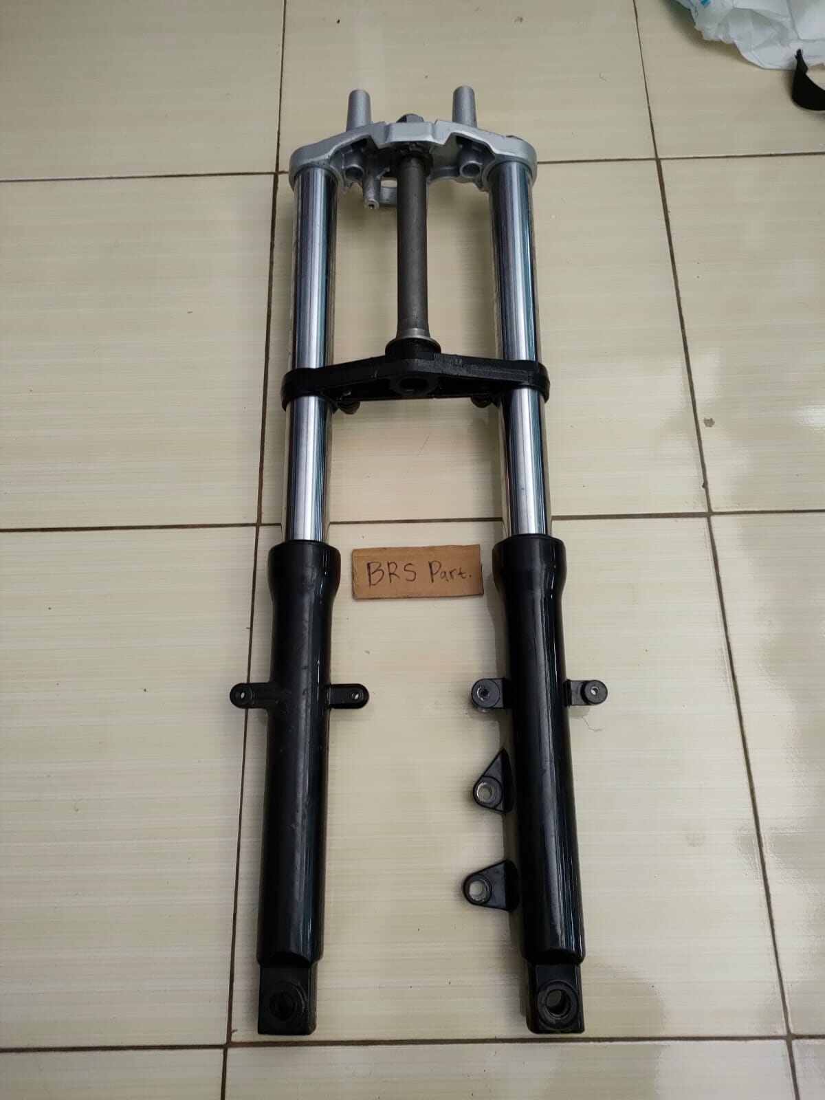 Shock shockbreaker depan set segitiga Yamaha Byson non original ...
