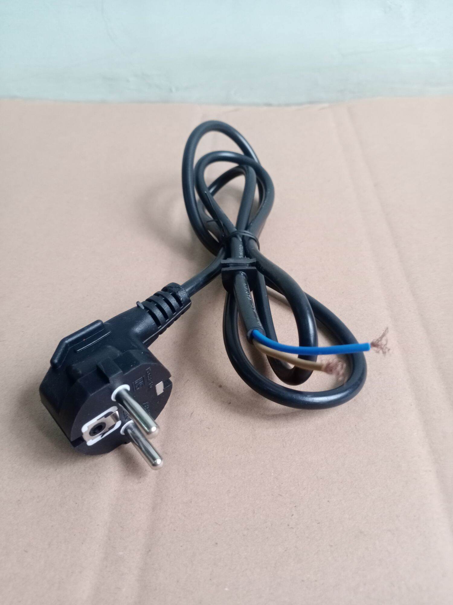 Kabel colokan Tembaga kepala Cobra 1,2 M. 250v 16 A .SNI | Lazada Indonesia