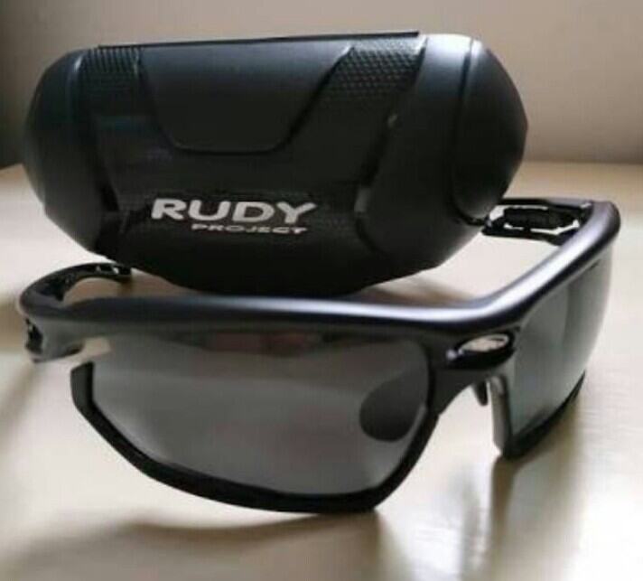 Kaca mata Rudy project, baru di pakai buat gelar | Lazada Indonesia