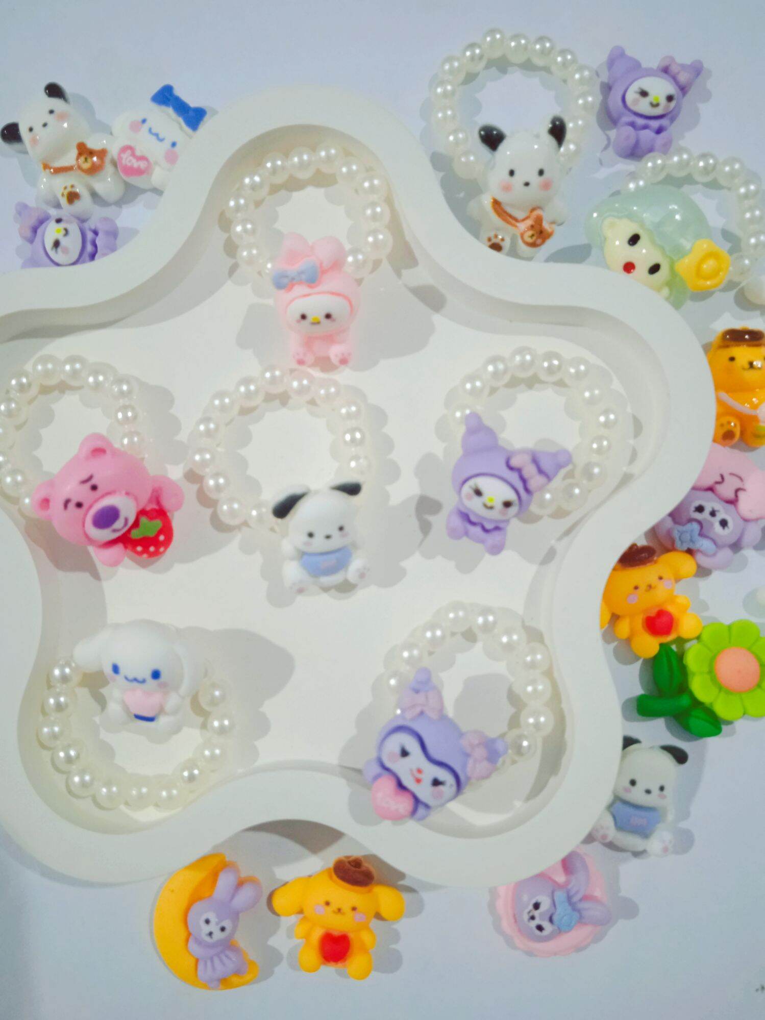 cincin sanrio clay manik mutiara isi 12 | Lazada Indonesia