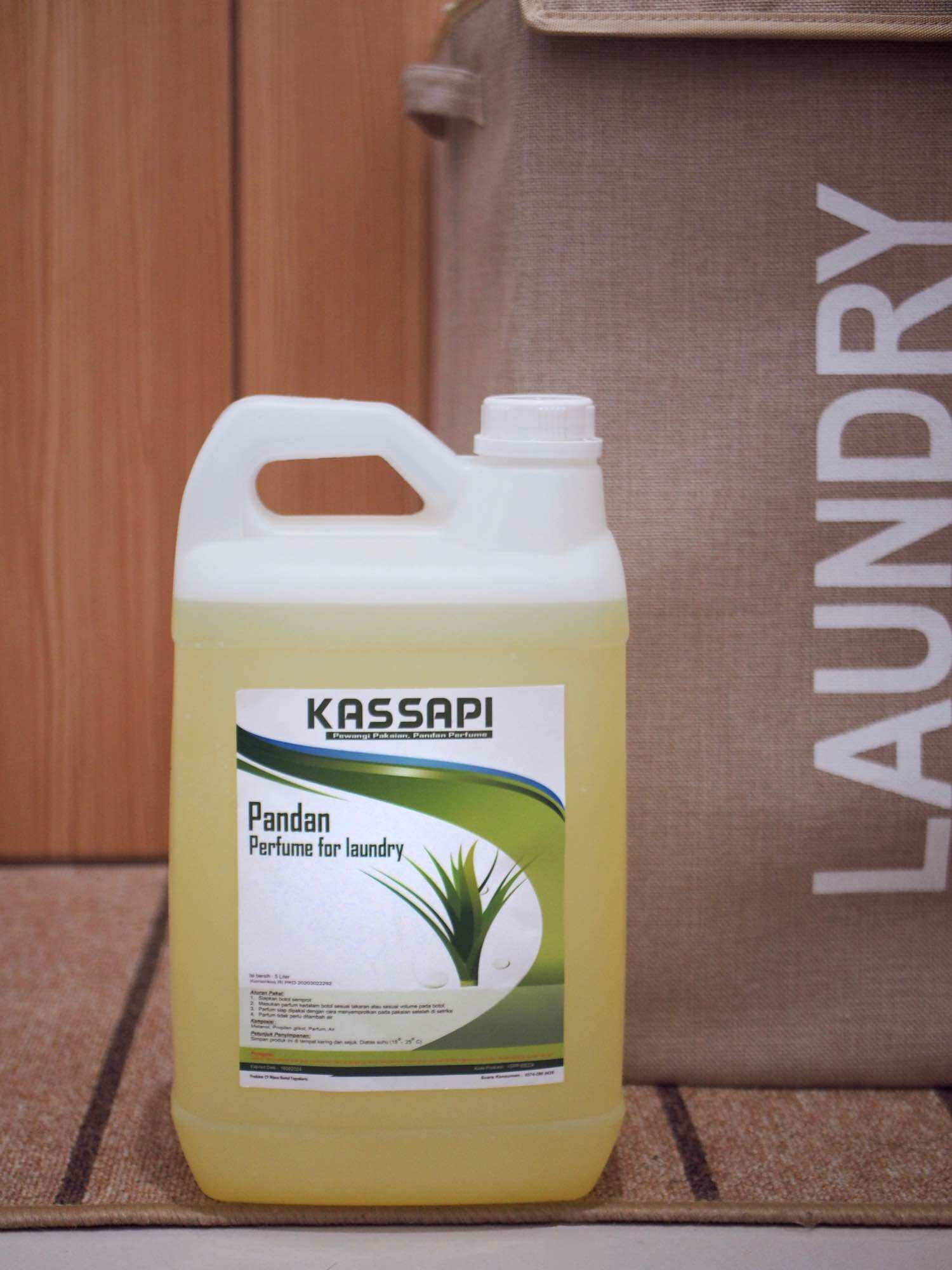 Pewangi / Parfum Laundry Kassapi Kemasan 5 Liter Free Botol Spray ...