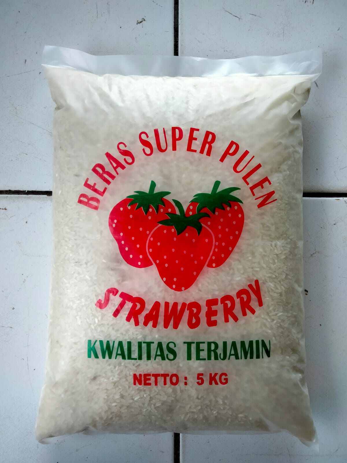 BERAS super pulen cap strawberry asli beras karawang kemasan 5kg ...
