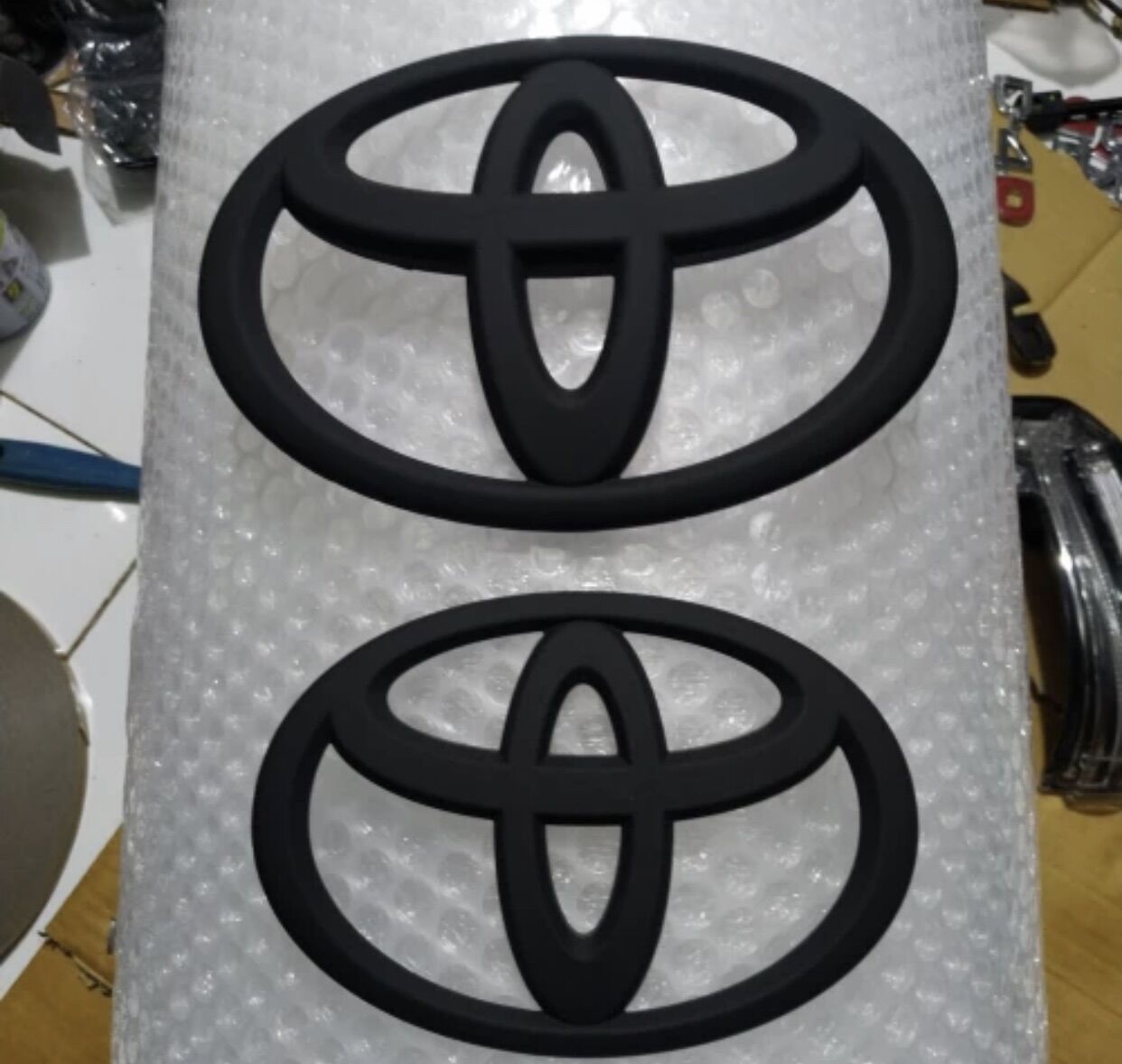 emblem logo grill innova reborn hitam doff original | Lazada Indonesia