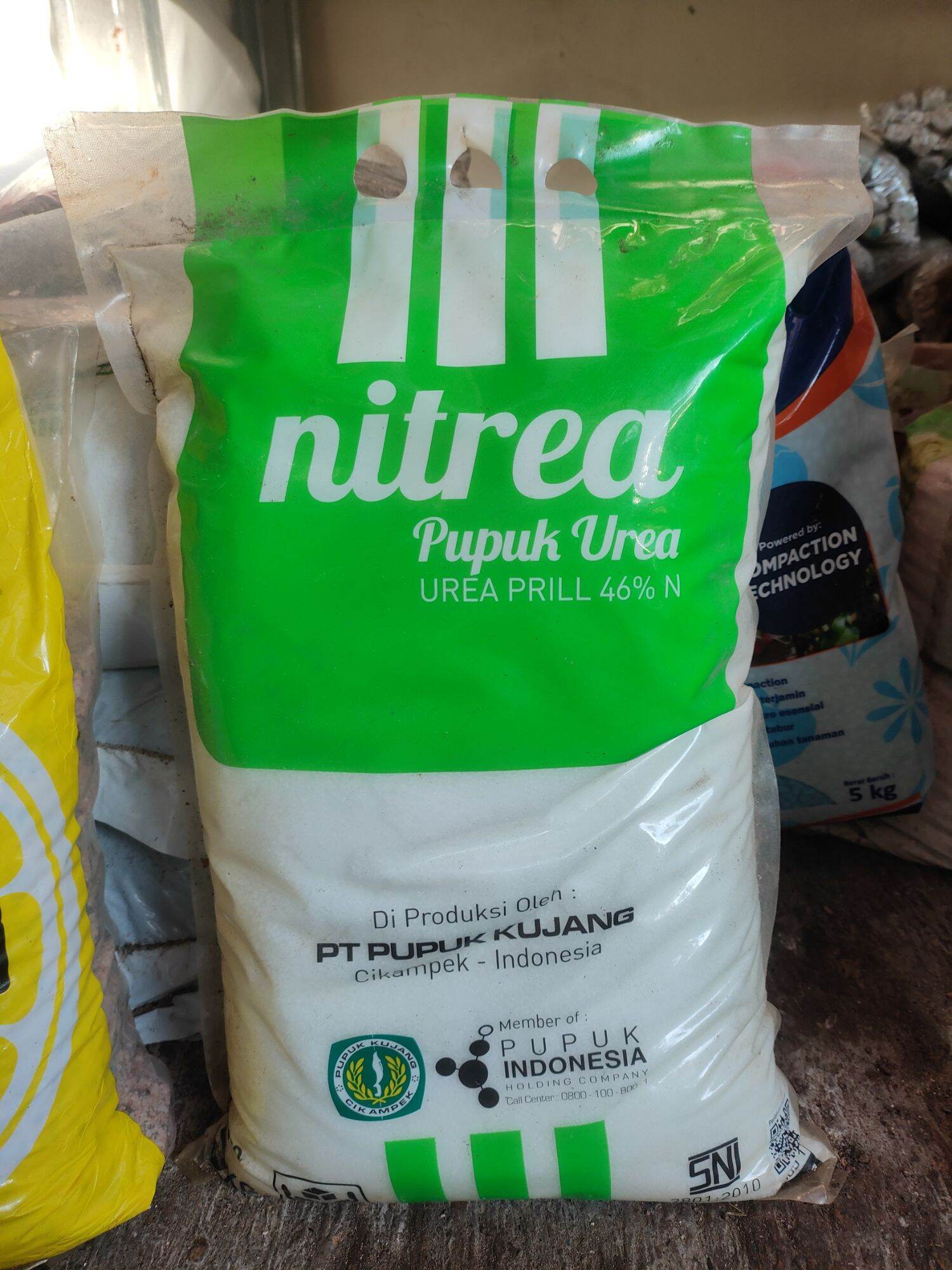 Pupuk Urea Nitrea Pupuk Kujang Kemasan 5 kg Original Pabrik | Lazada ...