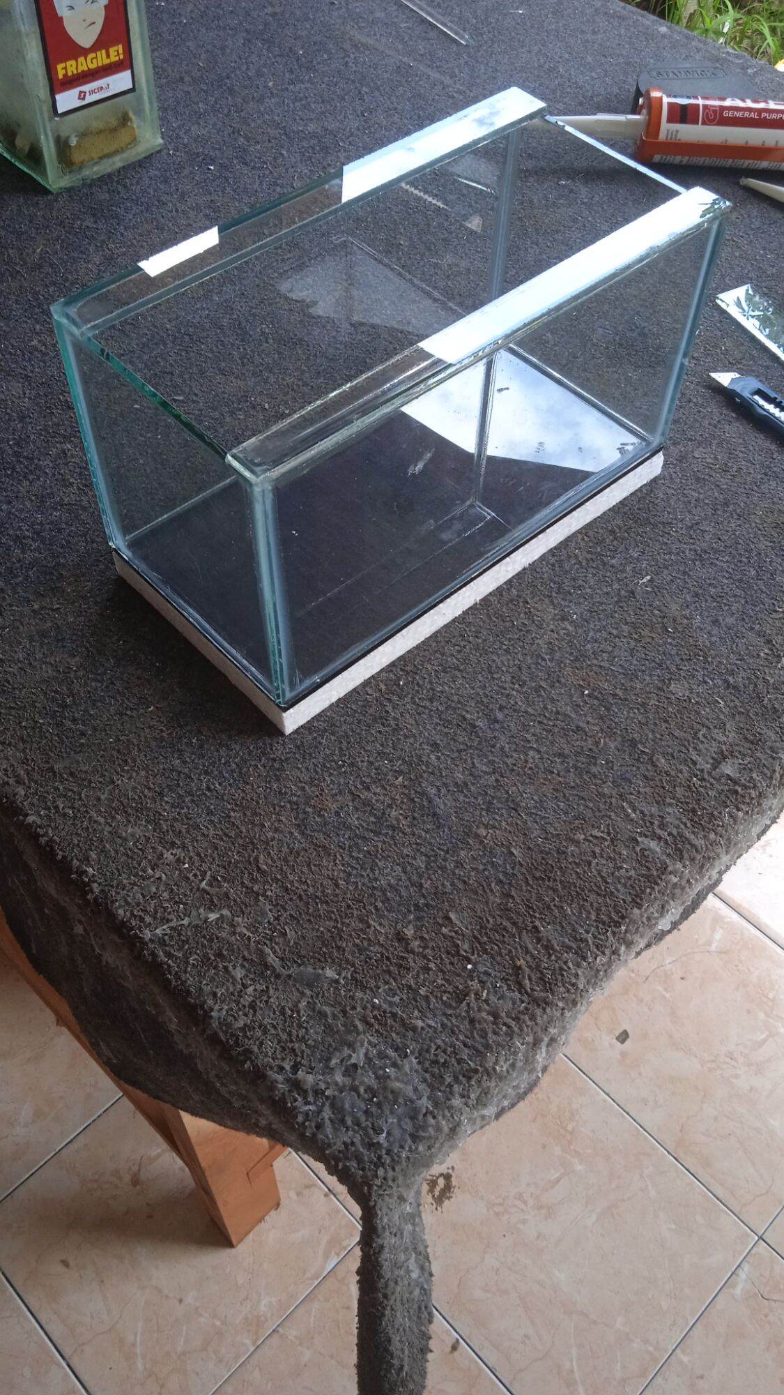 Akuarium kaca aquarium mini soliter 30x20x15 ikan cupang baby chana dan ...