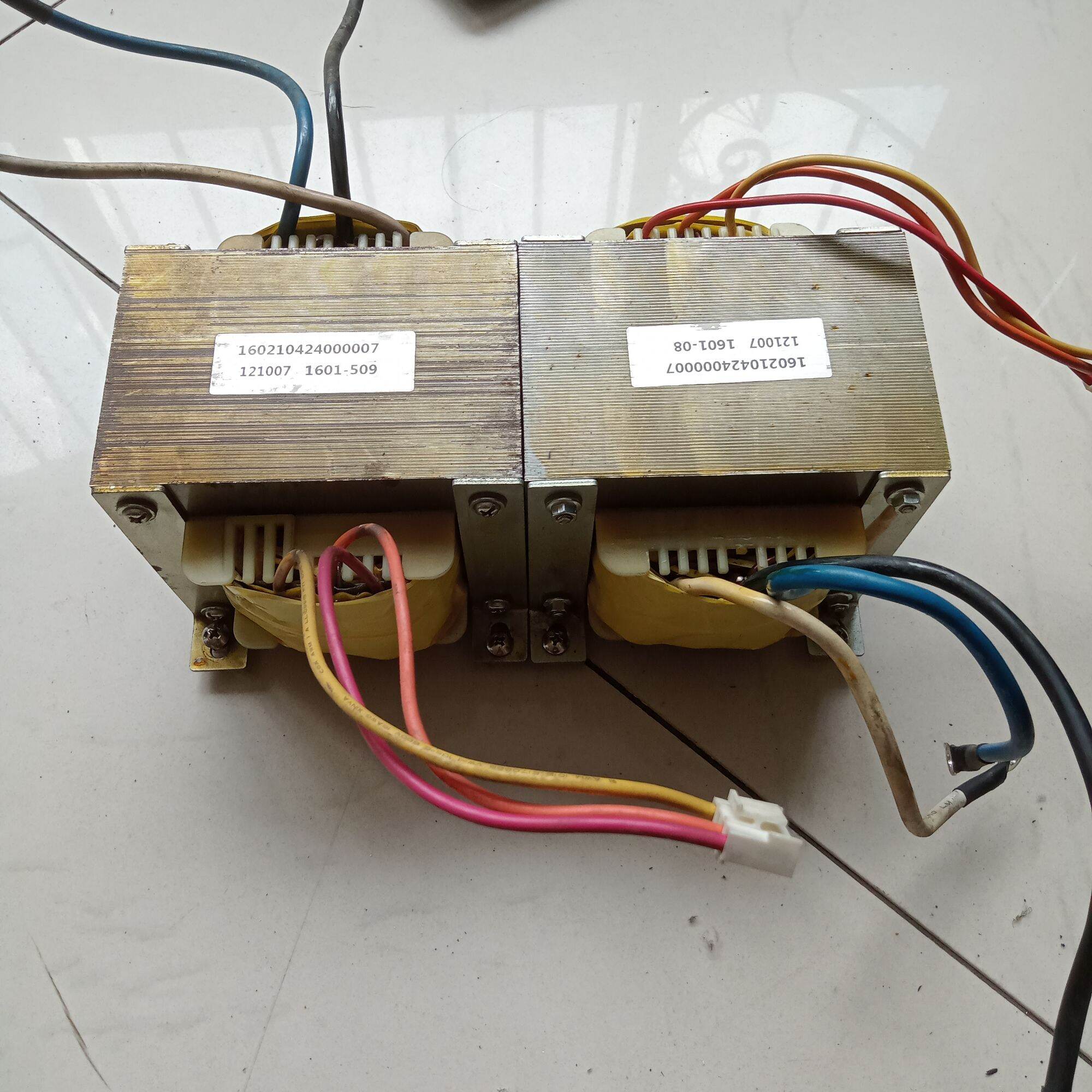 Trafo Eks UPS EMMERSON PSA1500-130A 1500VA / 900W Normal | Lazada Indonesia