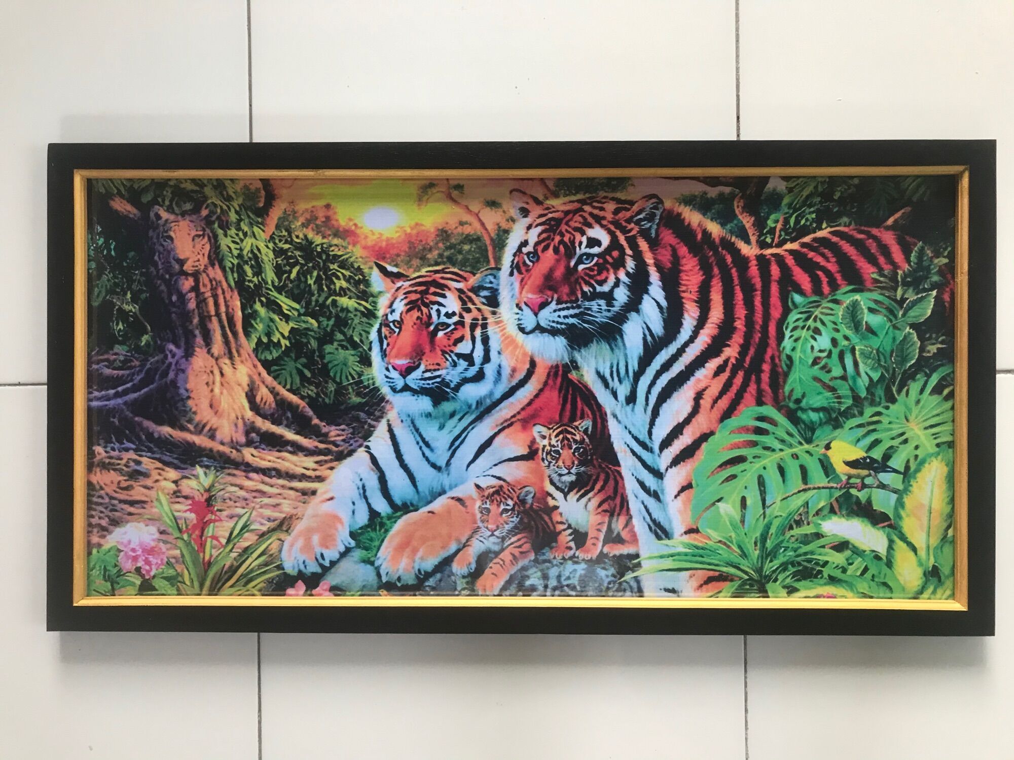 Hiasan Dinding Cetak Gambar Keluarga Macan Kuning di hutan plus Bingkai ...