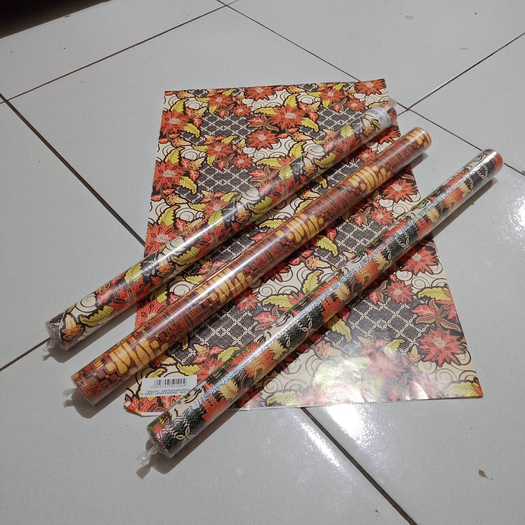 Kertas Kado Batik 1 Gulung Isi 5 Lembar | Lazada Indonesia