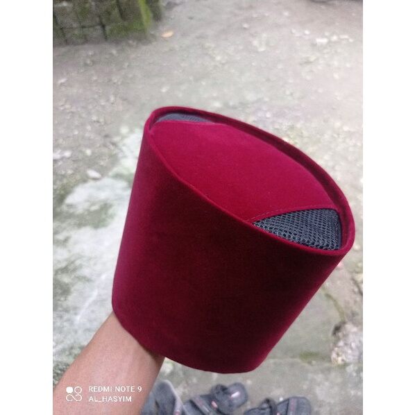 Songkok Kopeah Kopyah Merah Maroon Polos Peci Kopiah Merah Betawi ...