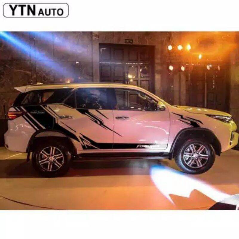 Stiker sticker Mobil Toyota Fortuner [2 pcs] Cutting sticker Toyota ...