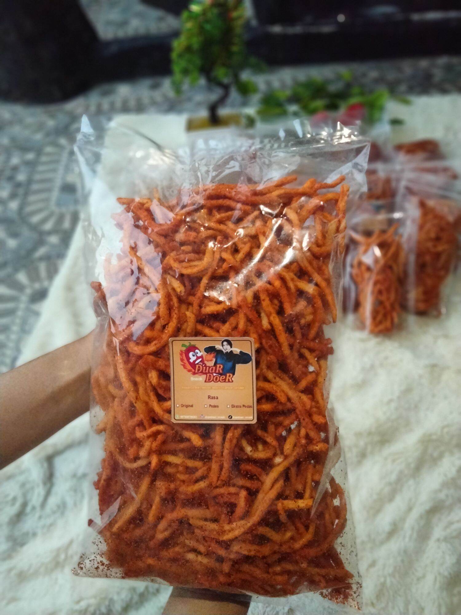 Stik Bawang (Sistik DUAR DOER) Cemilan Gurih Renyah 500 gr | Lazada ...
