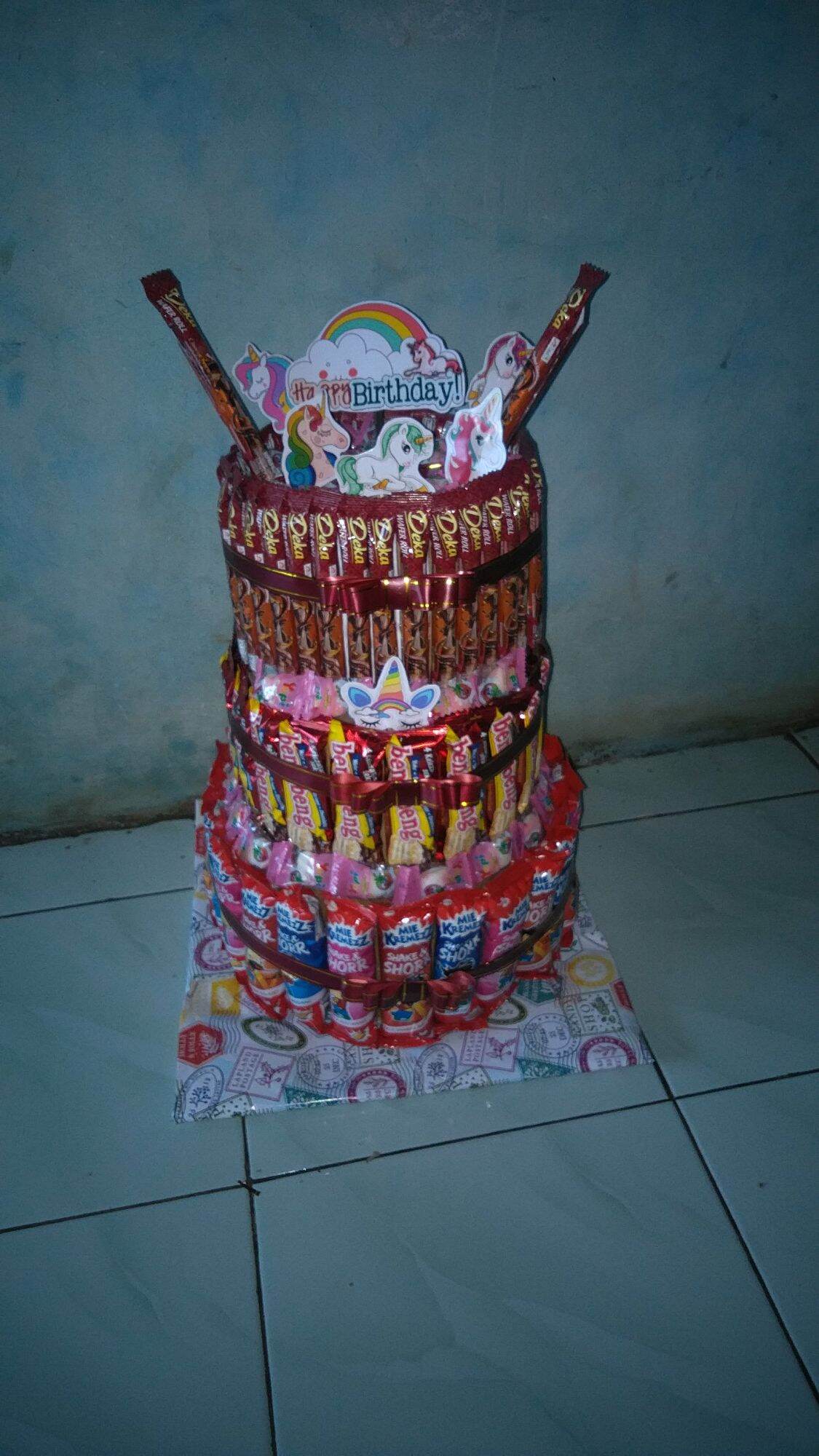 snack buket 3 susun miee dan coklat | Lazada Indonesia